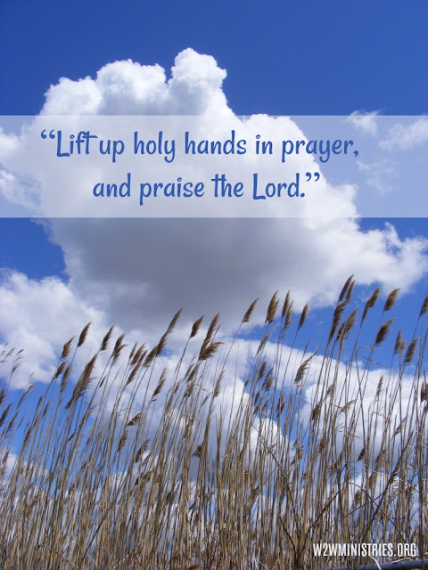 Woman to Woman: Praise the Lord