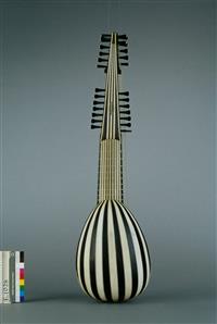 Buying a Lute: Theorbo, Chitarroni and Archlutes