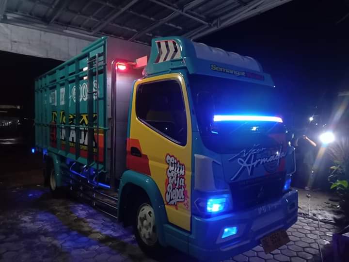 Variasi Truk Lampung