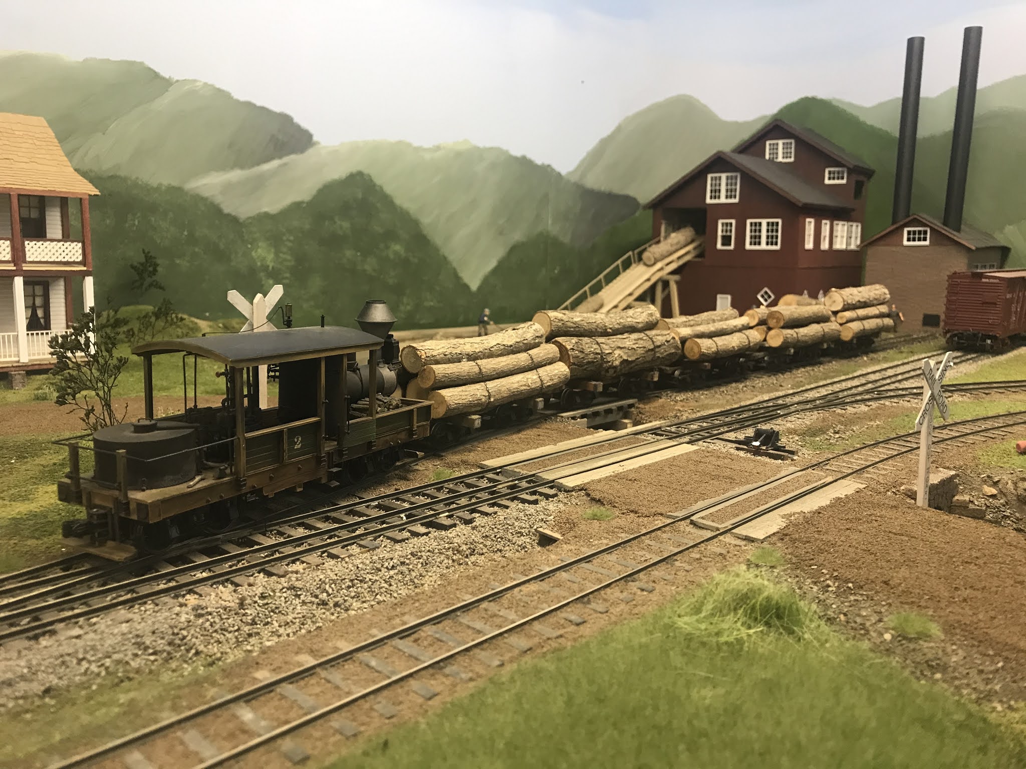Modeling Narrow Gauge: Log Train on the DC&L RY