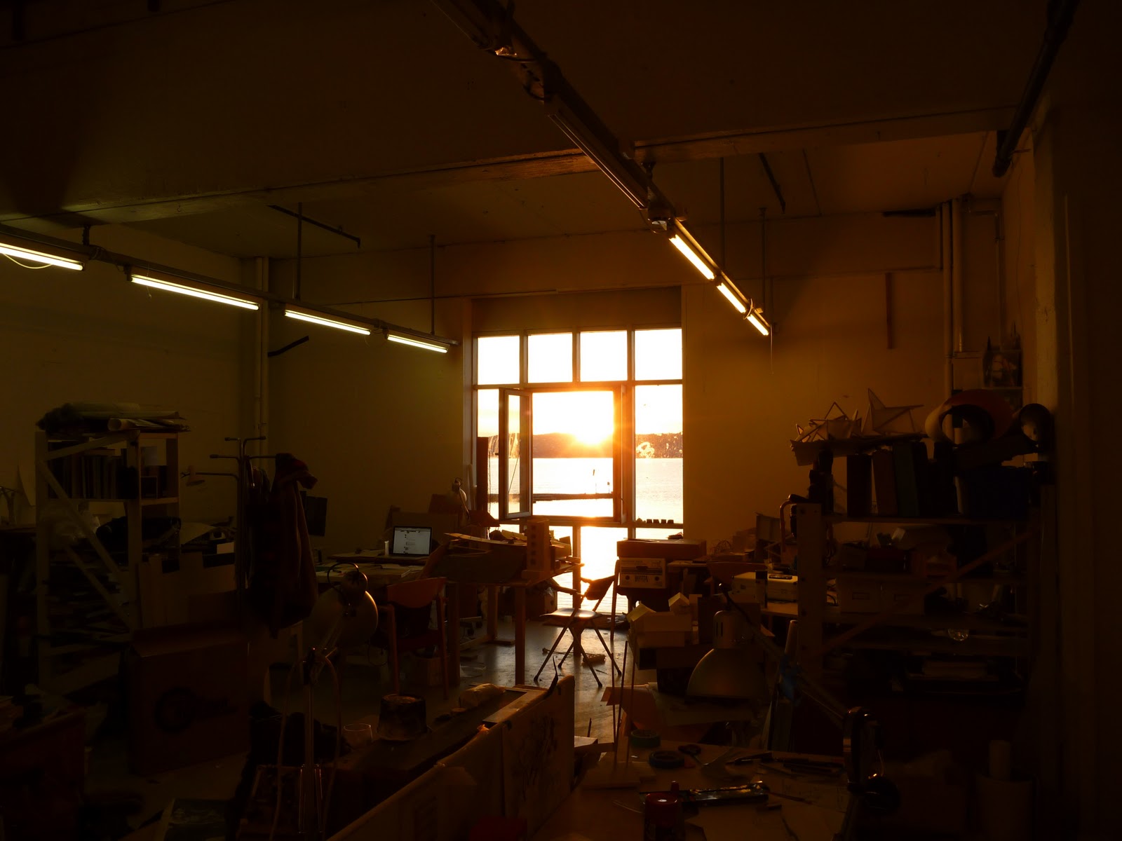 Not Another Architecture Student: SUNSET IN AN EMPTY CLASSROOM