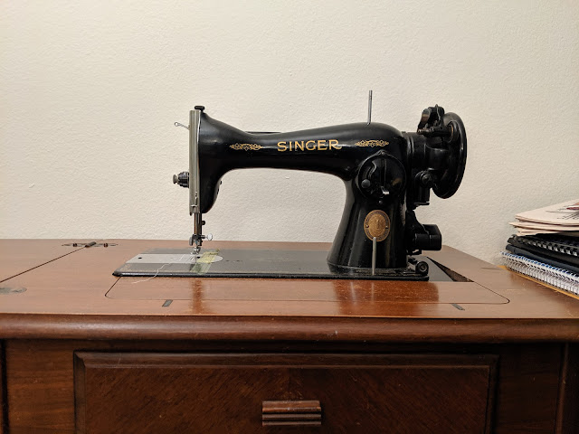 Singer 201-2: where the cabinet came from (hint: another Singer!)