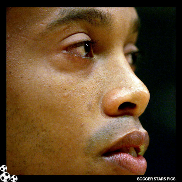 Soccer Stars Pics: Ronaldinho Pictures