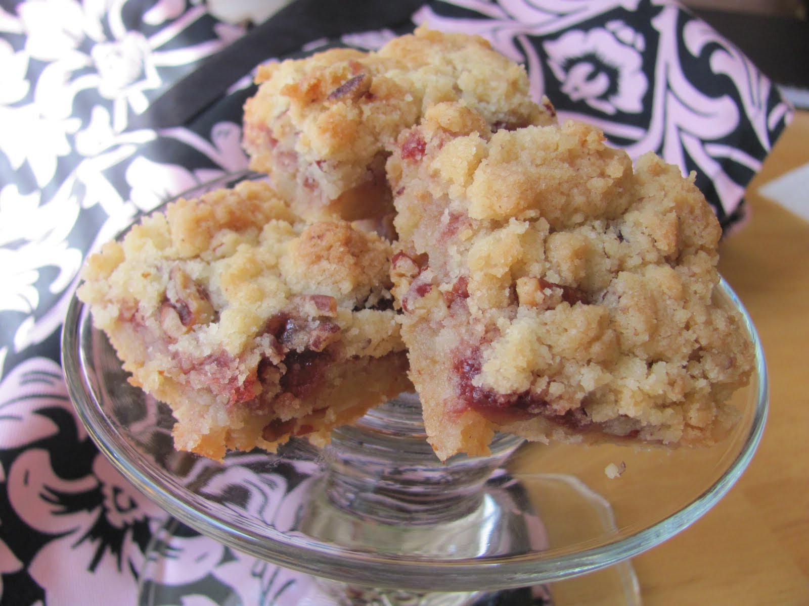Real Kitchen. Real Life.: Pecan Raspberry Bars