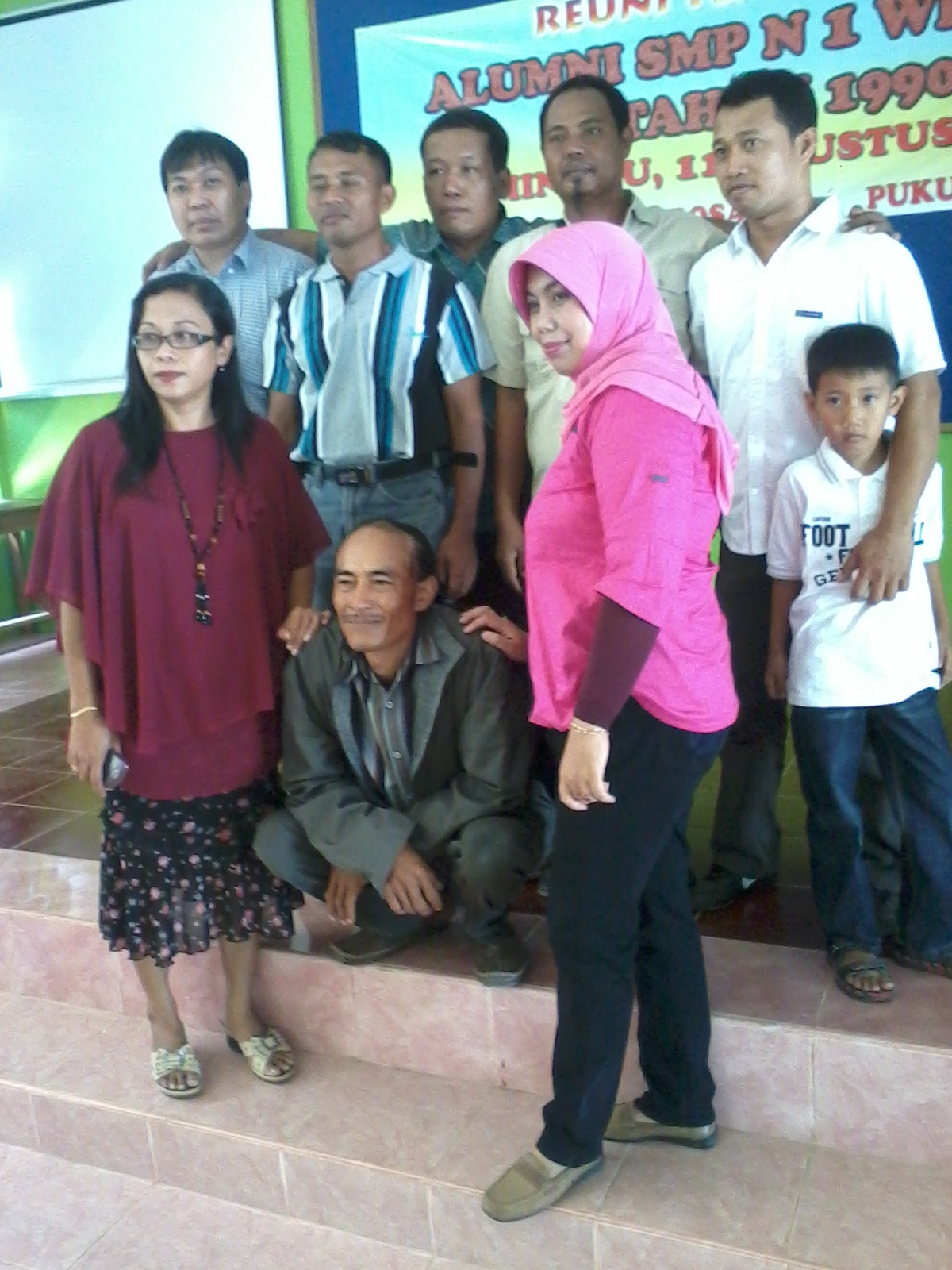 ALUMNI SMPN 1 WRS 90: REUNI DI SMP 2013