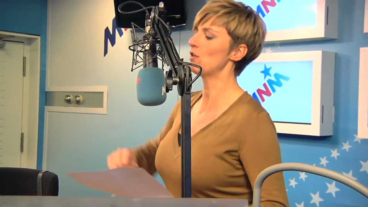 Sabine Hagedoren: Weervrouw Sabine Hagedoren zingt voor Frank Deboosere ...