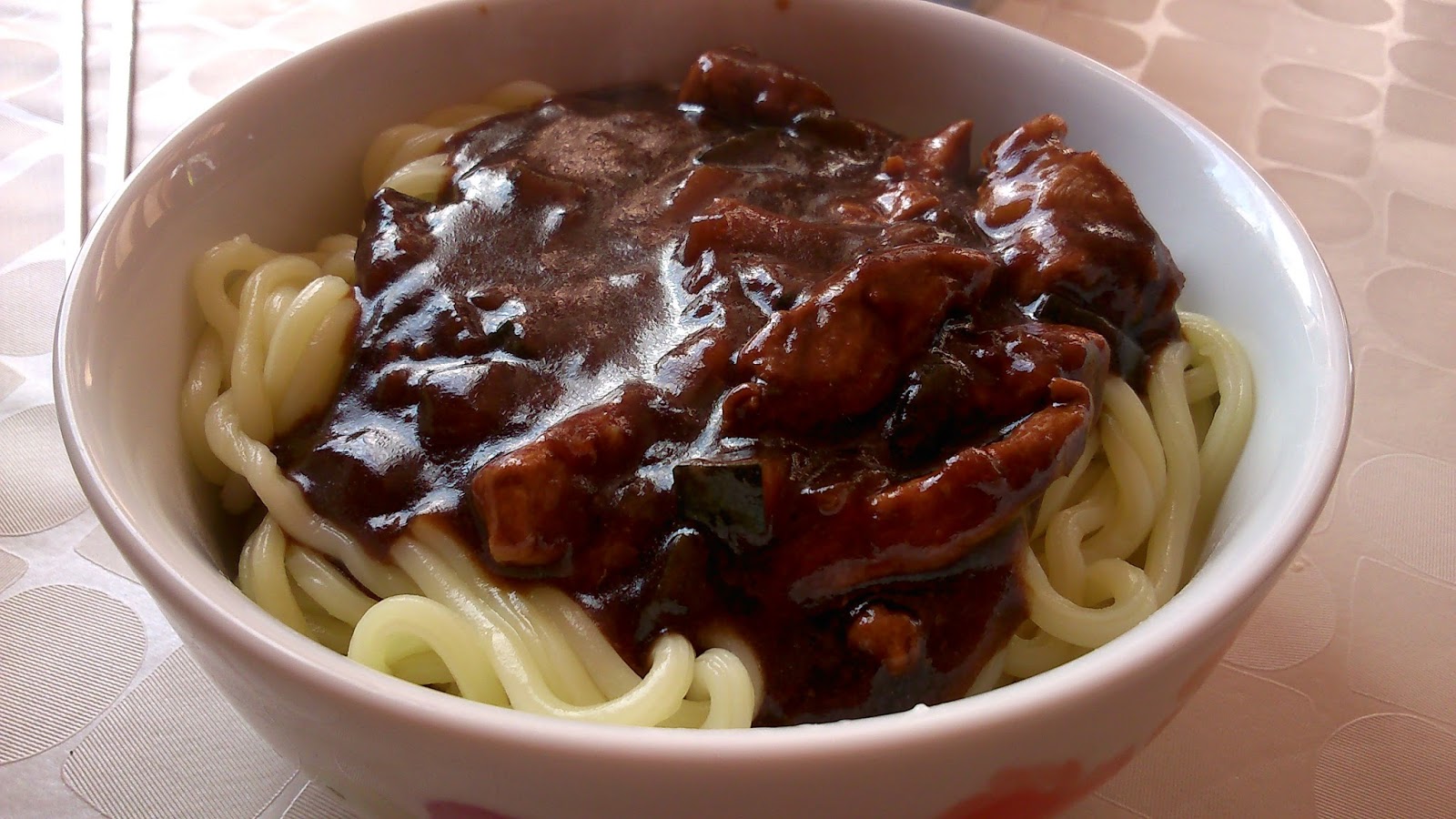 Whalemények: Recept: Jjajjangmyeon (짜장면)