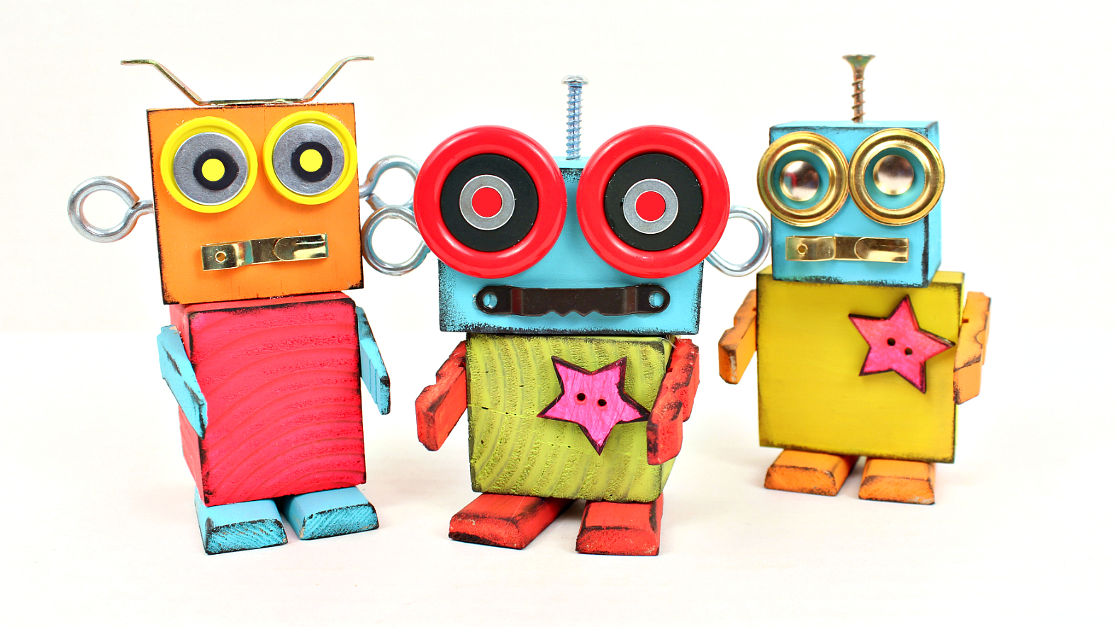 Mark Montano: Scrap Wood Robots