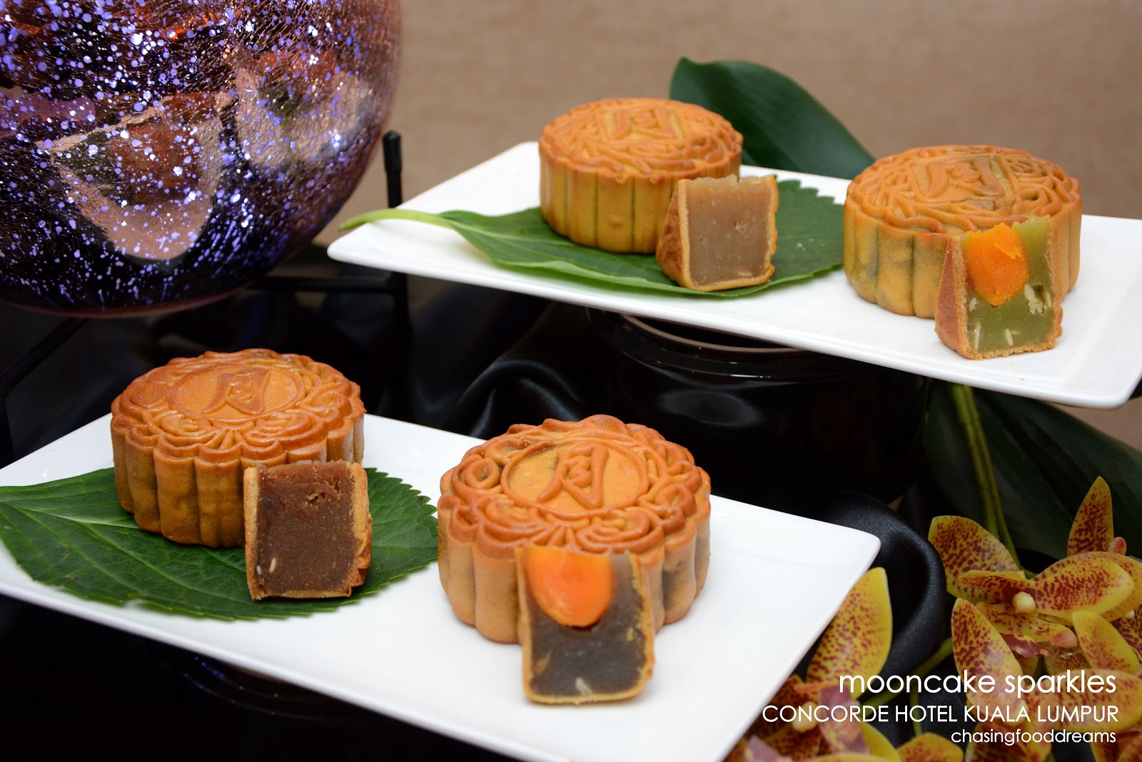 CHASING FOOD DREAMS: Mid-Autumn Mooncake Sparkles @ Concorde Hotel ...