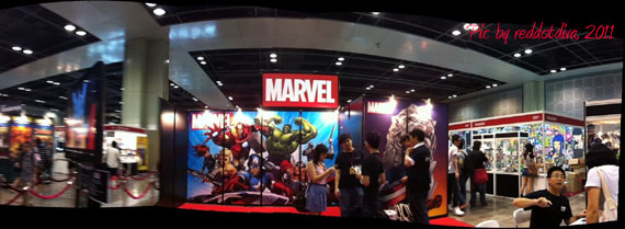 STGCC 2011 - Diva Stalking The Exhibition Hall