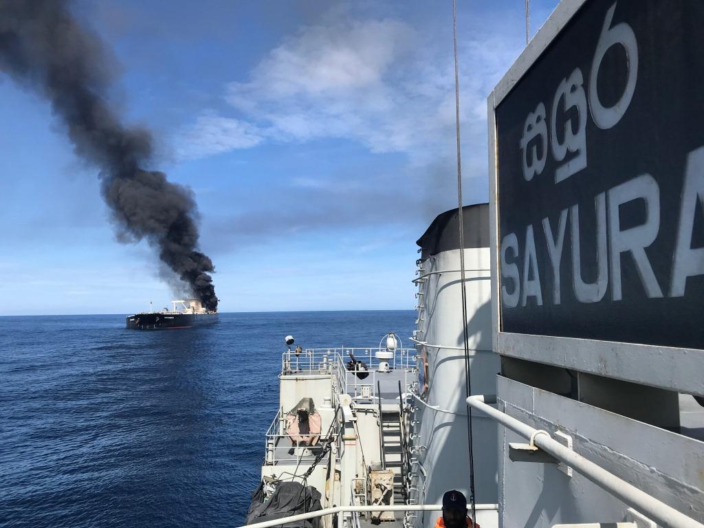 Fire breaks out on Panama-flagged New Diamond oil tanker (PHOTOs)