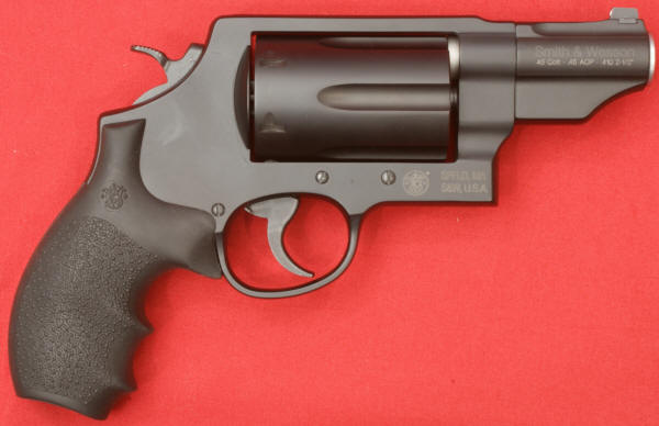 Revólver Smith & Wesson New Governor | Armas de Fuego