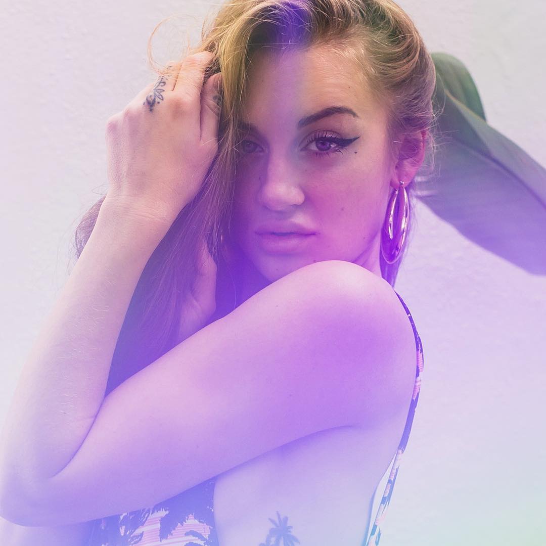 Olivia Missy Baselga | Metamorpheuss - Klişesel Blog