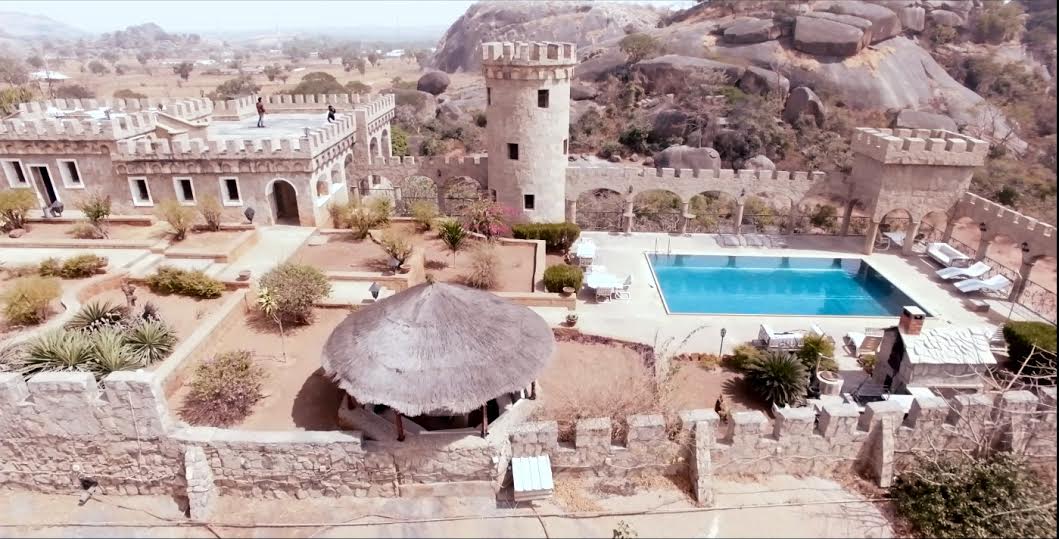 Watch Leriq & Wande Coal dazzle in 'Wishlist' video at Kajuru castle in ...