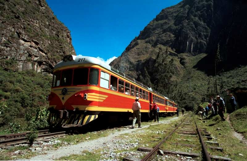JeanCarlo Trenes, Puentes y Ciudades: Perú, trenes de los Andes