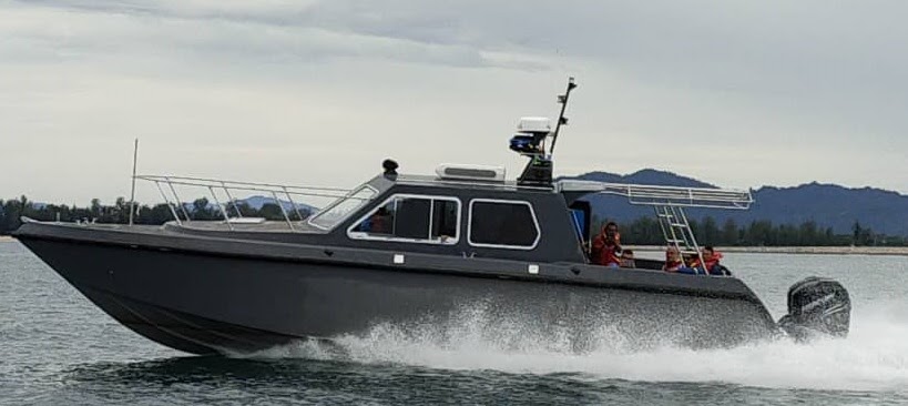 BOAT DESIGN AND MARINE ENGINEERING SERVICES: 12.50M FRP COMPOSITE FAST ...