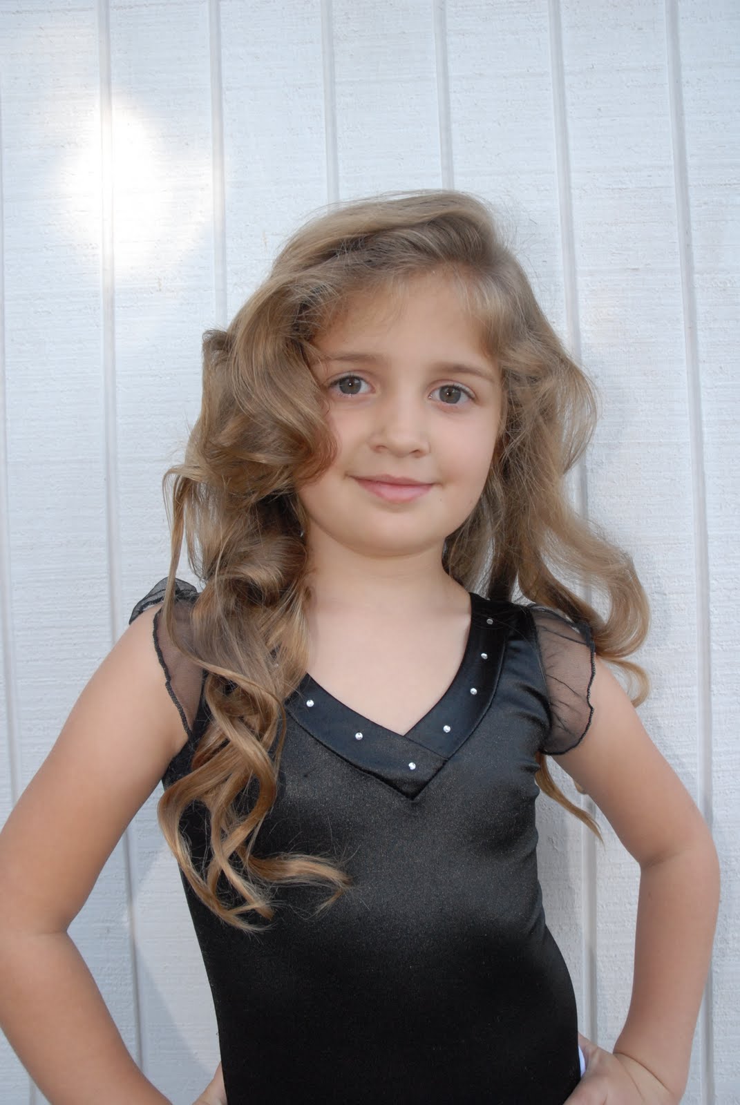 The Dobson Family: Chloe wins Miss Photogenic at her beauty pageant