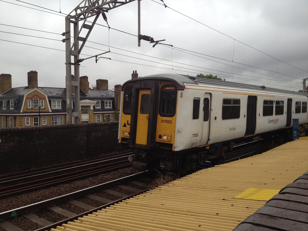British Diesels and Electrics: Class 317 (BREL Derby/York LMR and ER ...