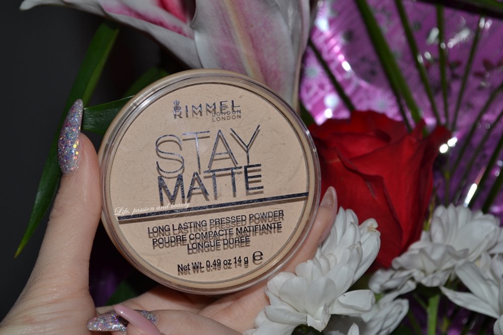 Review Rimmel Stay Matte pudra matifianta - Life, passion and beauty