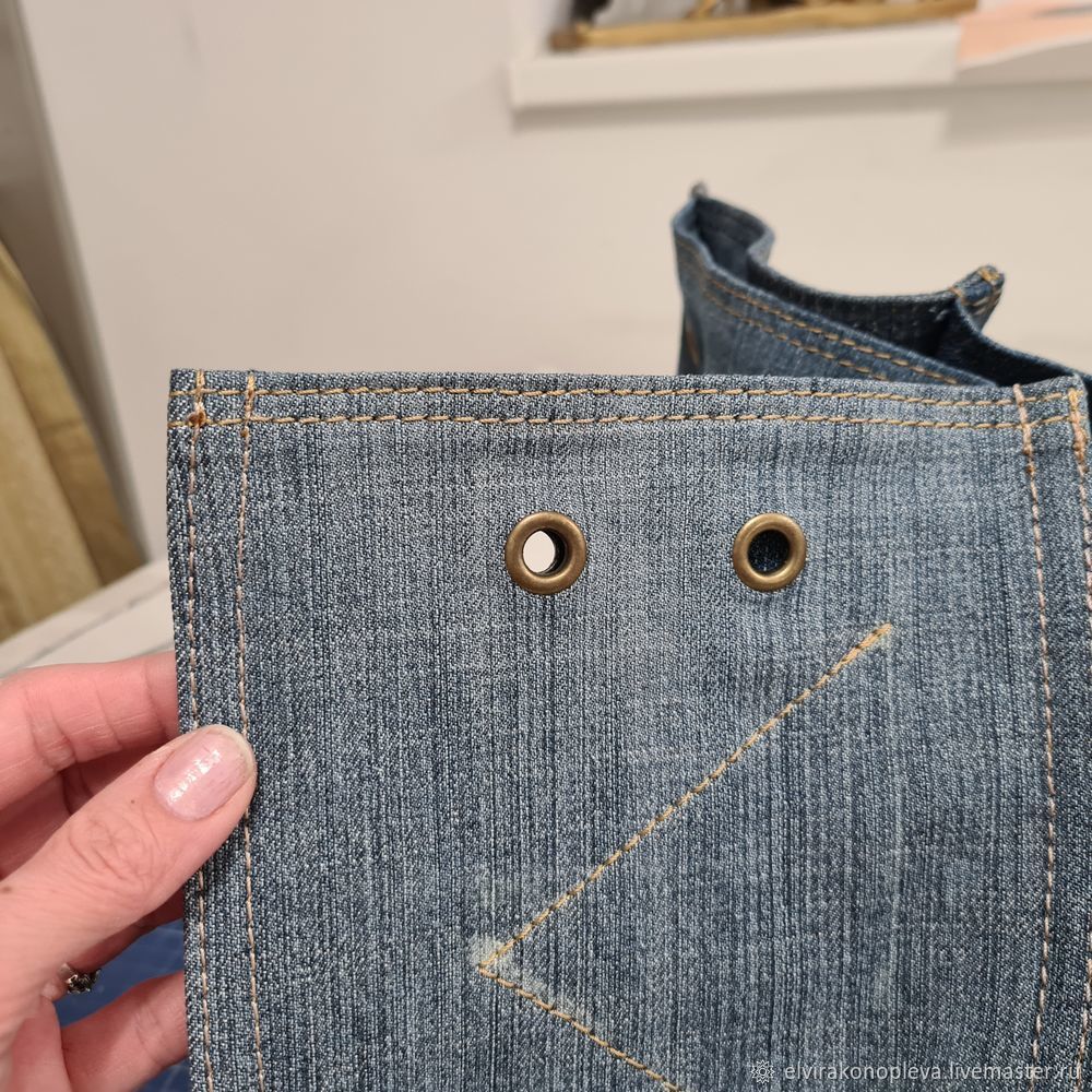 Recycled Denim Bag. Free Pattern & Tutorial ~ DIY Tutorial Ideas!