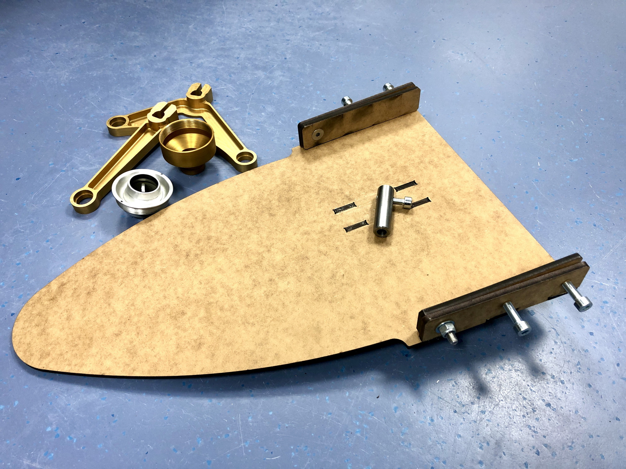 AERODYNE: Fabrication de pièces pour projet d'avion d'époque