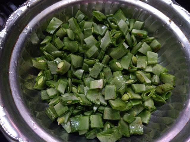 Avarakkai Poriyal - Broad Beans Stir Fry