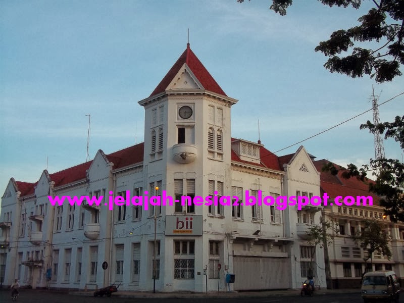 Jejak Tewasnya Brigjen AWS. Mallaby di Jembatan Merah - Surabaya ...