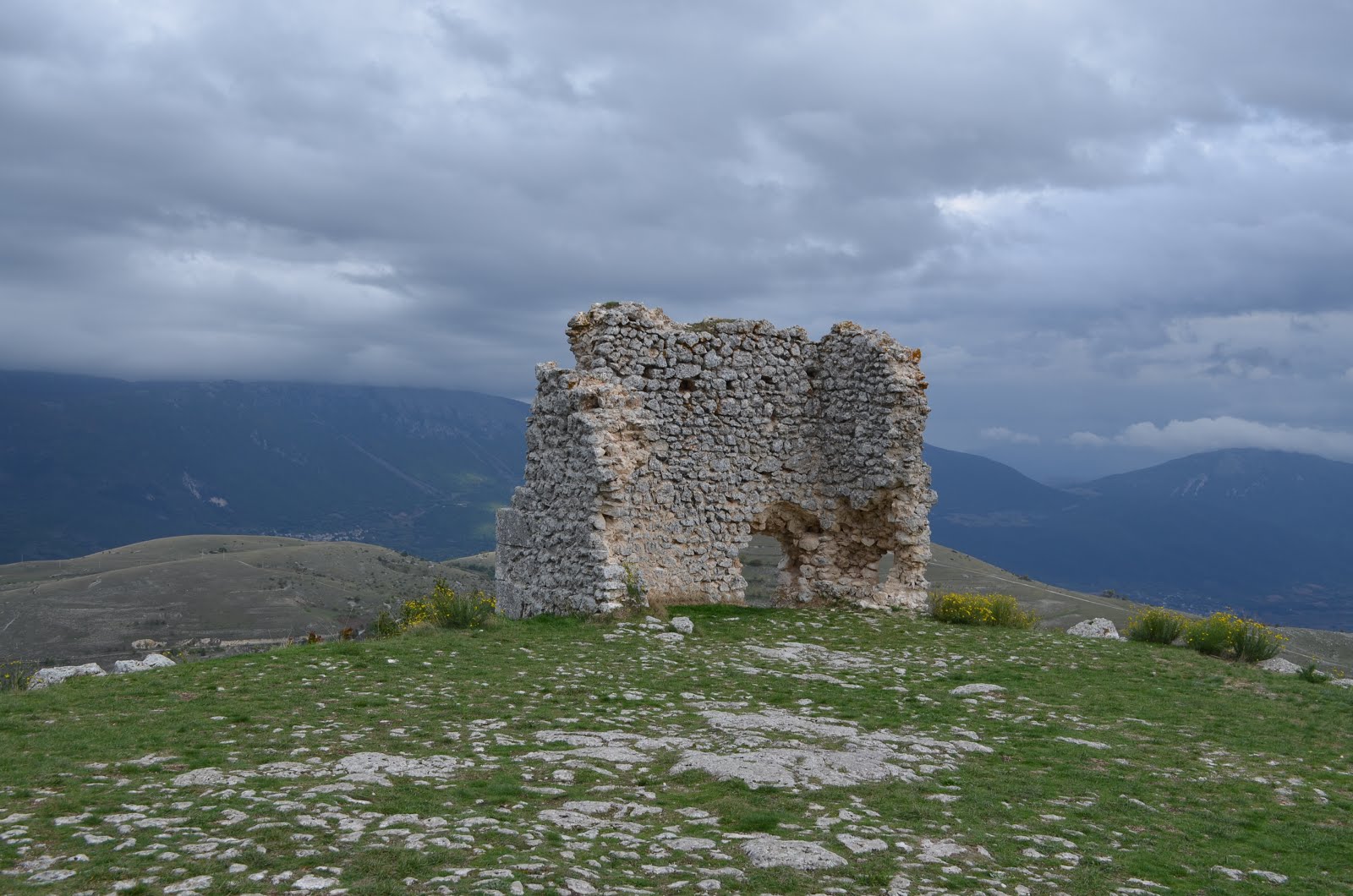 ViajarSempreViajar: Santo Stefano di Sessanio, Rocca Calascio e Castel ...