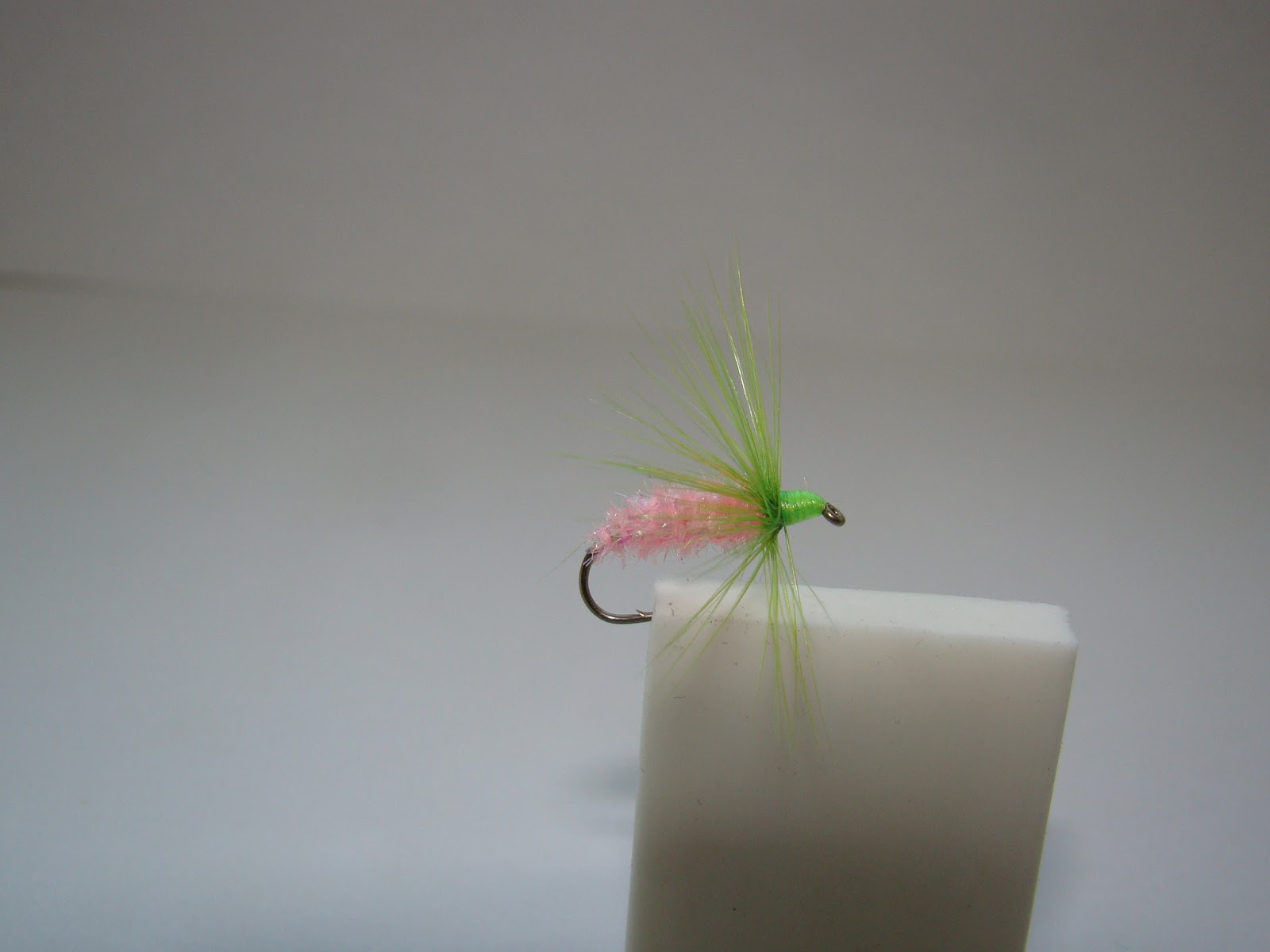 Pescuit cu musca artificiala: Streamere/Muste AVAT