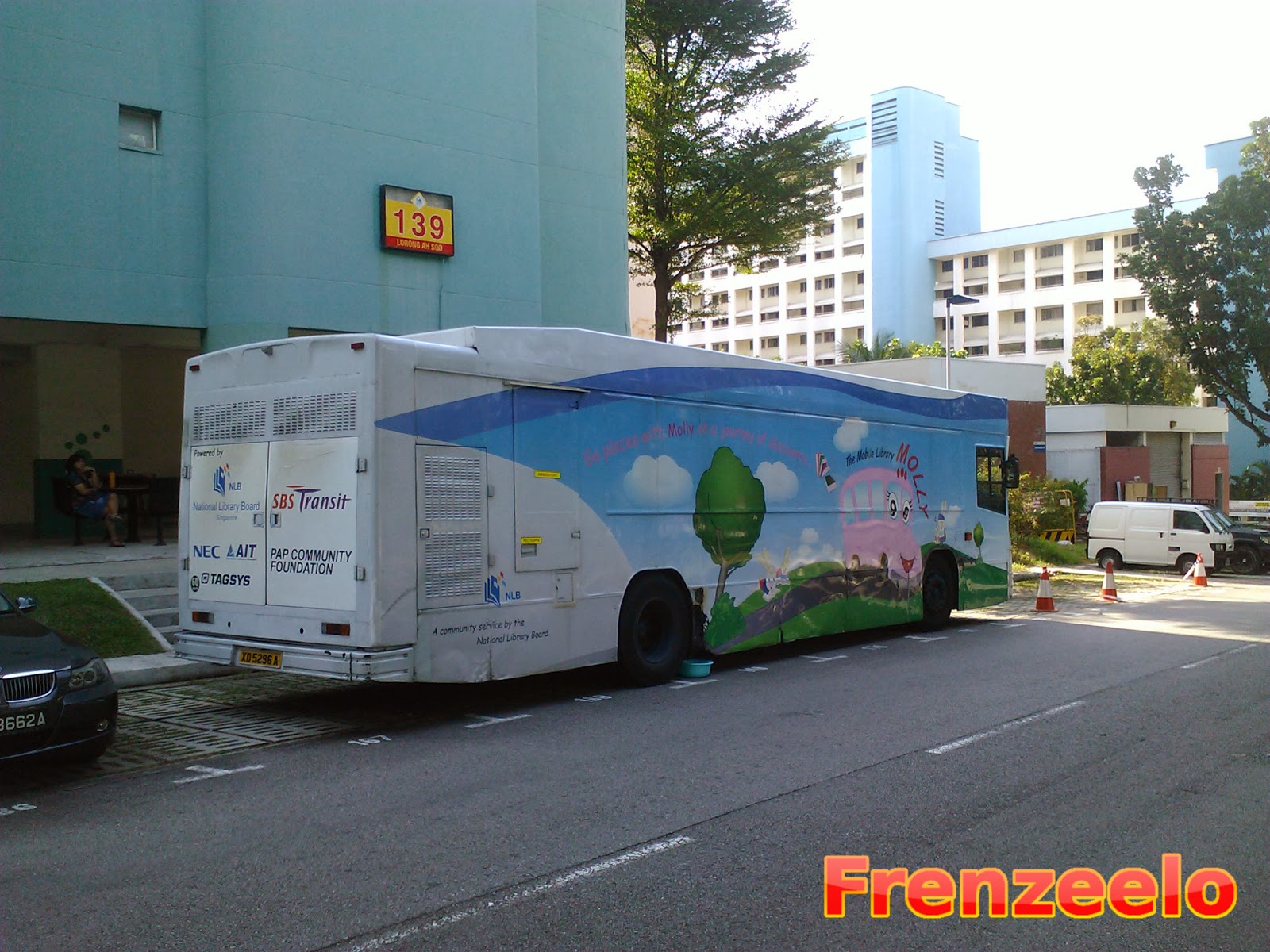 Frenzeelo: Molly The Mobile Library