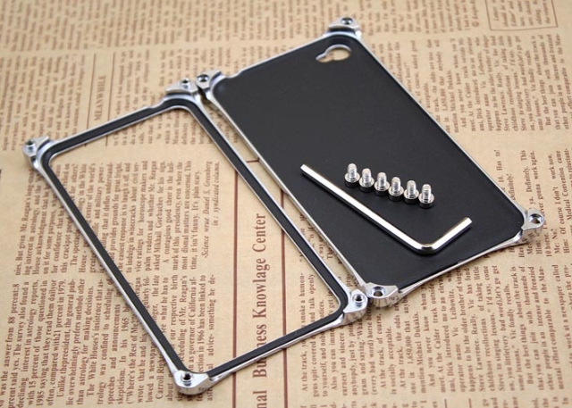 iPhone Bumper: GILD design Aluminium iPhone 4S Case