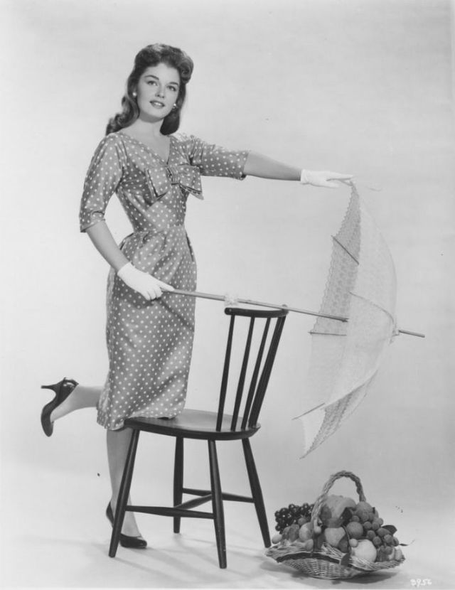 30 Glamorous Photos of Luana Patten in the 1950s and ’60s ~ Vintage ...