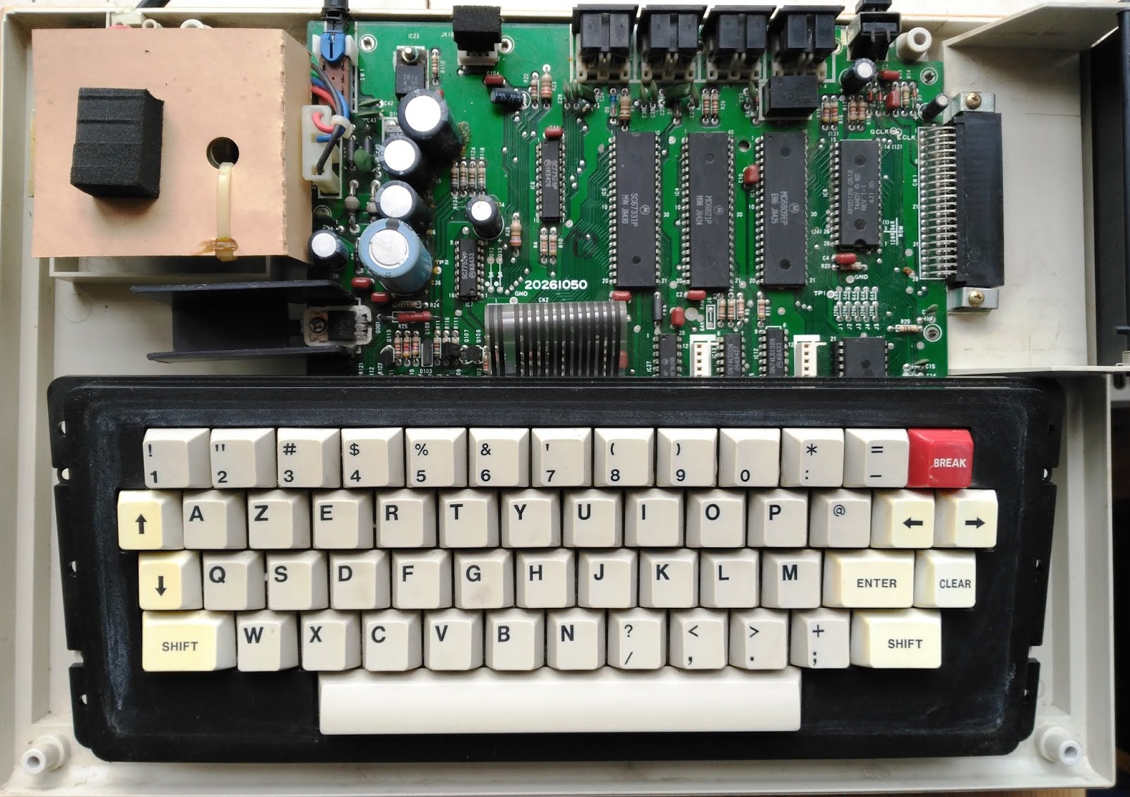 Retro Ordenadores Orty: Ordenador TRS-80 Color Computer 2 (Co-Co 2 ...