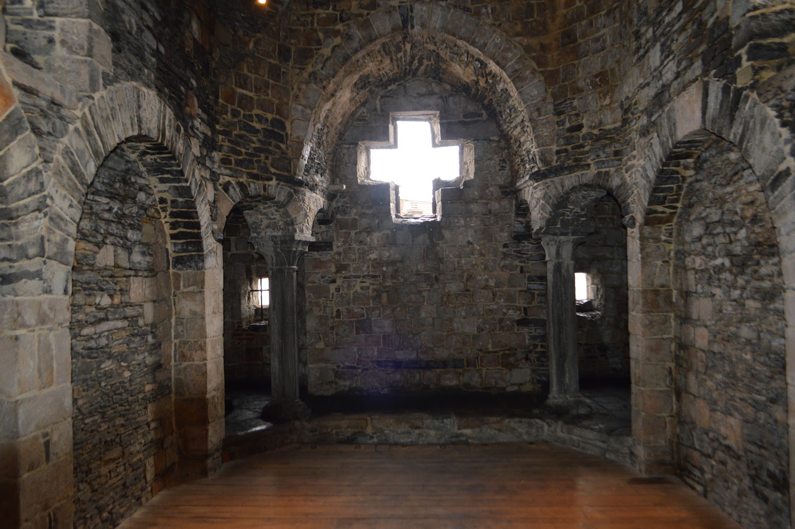 POR TIERRA POR LA TIERRA: Gravensteen (el castillo de los Condes de ...