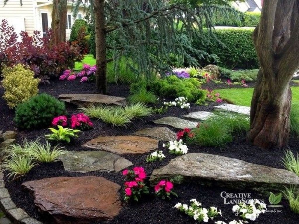 40+ Cool Front Yard Rock Garden Ideas