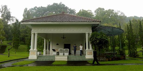Istana Cipanas, Sejarahnya | SEJARAH - LEGENDA - ASAL-USUL - ASAL MULA