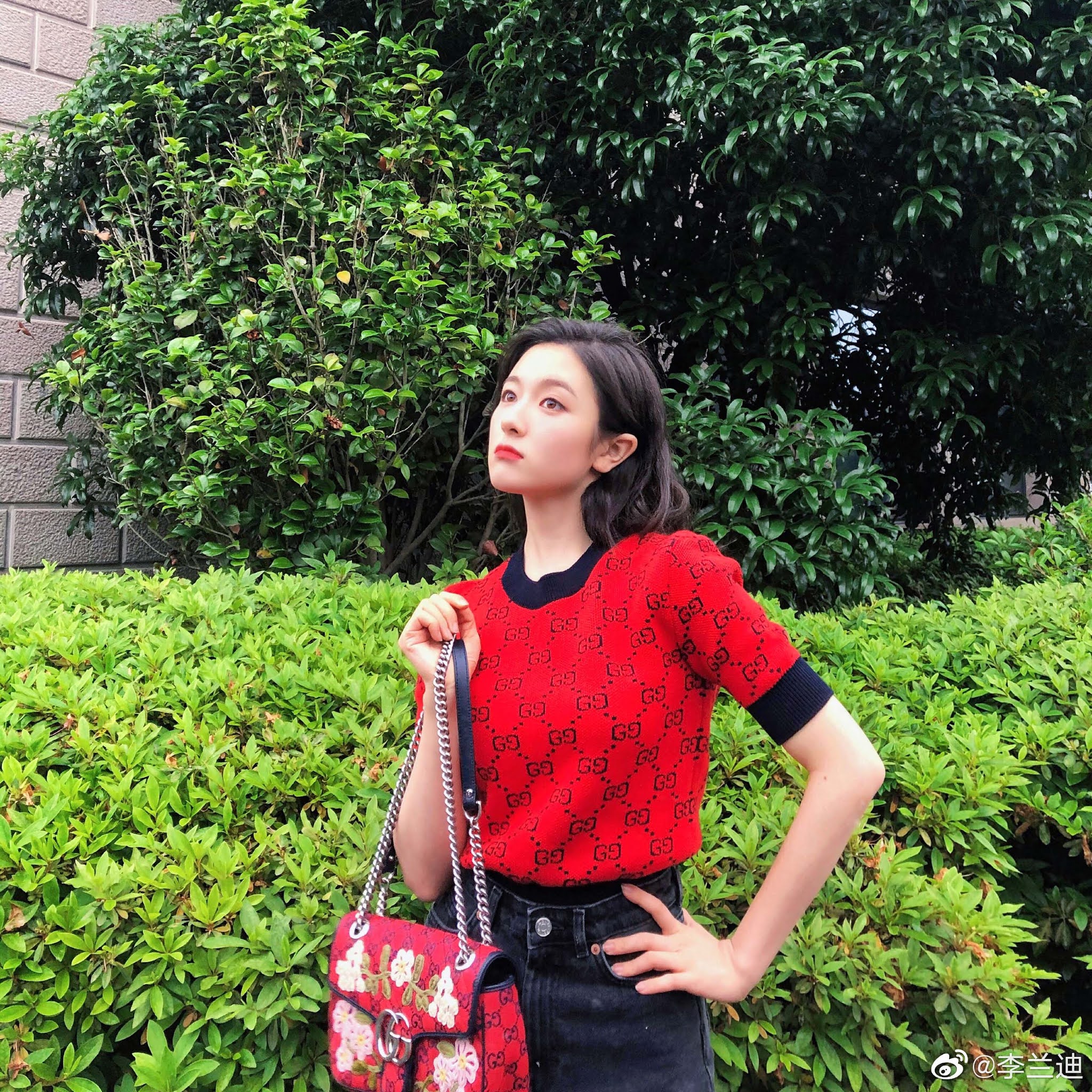 China Entertainment News: Landi Li poses for photo shoot