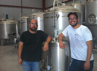 EL CERVECIAFILO: SERIE LOS PIONEROS: LUIS Y ALEX LARIOS Y SU CERVEZA FAUNA