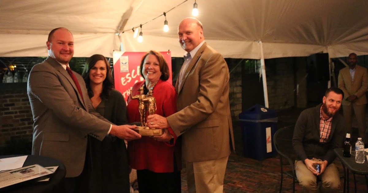 W.D. Boyce Council Honor John and Barbara Meek