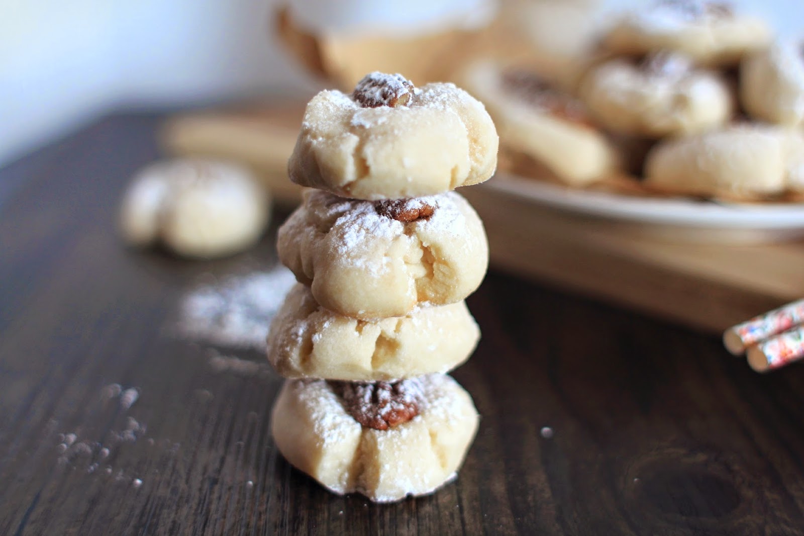 Feeding My Addiction: Ghoreyeba {Arabic Butter Cookies}