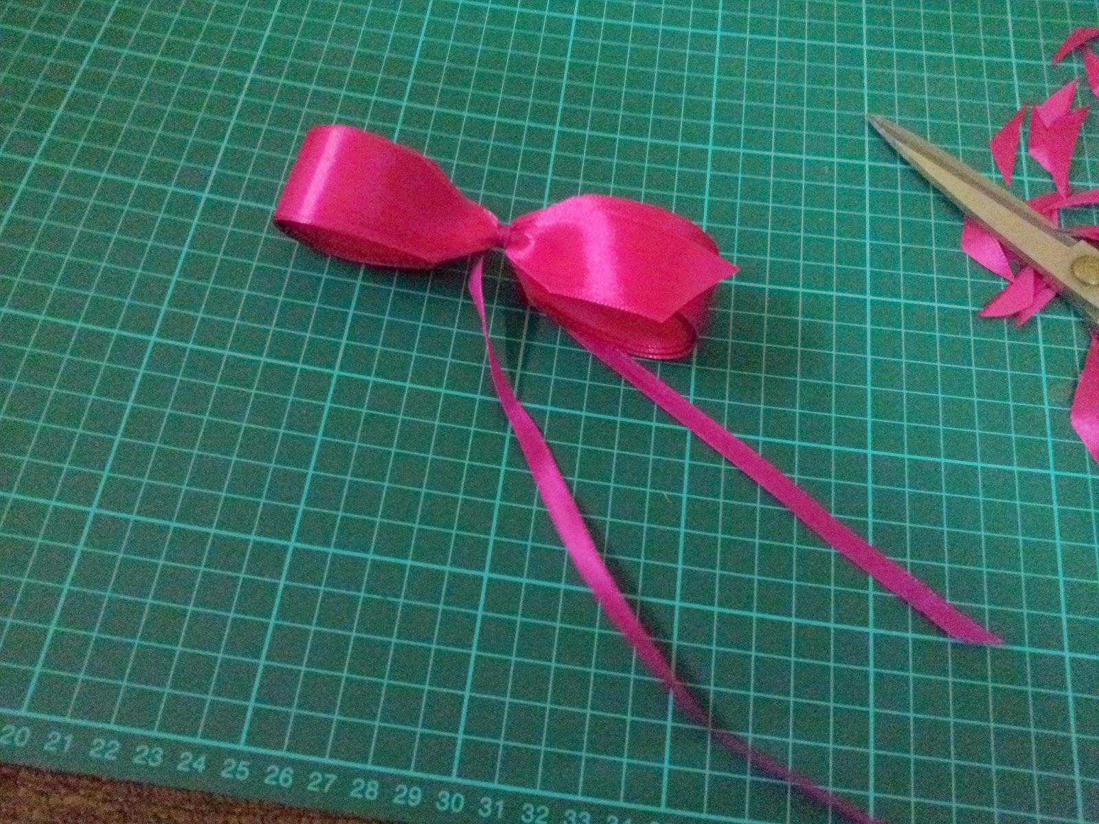 Panduan Kraf Riben dan Kertas: Tutorial : Riben Bebola (Upacara ...