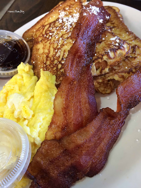 Hawaii Mom Blog: Breakfast at Fatboy's