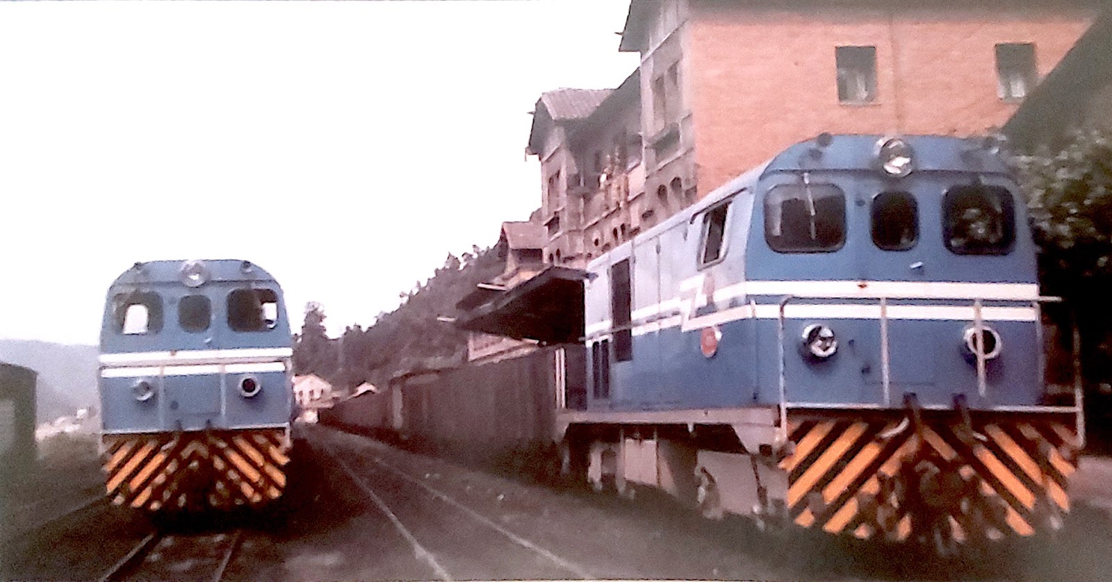 CRÓNICAS DE LA VÍA ESTRECHA (CIII) EL LARGO Y LENTO CAMINO DEL GIJÓN A ...