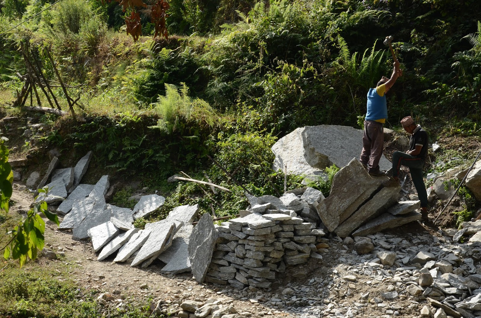 ABC: Binaan Batu Kaum Gurung ~ gerbang Gunung