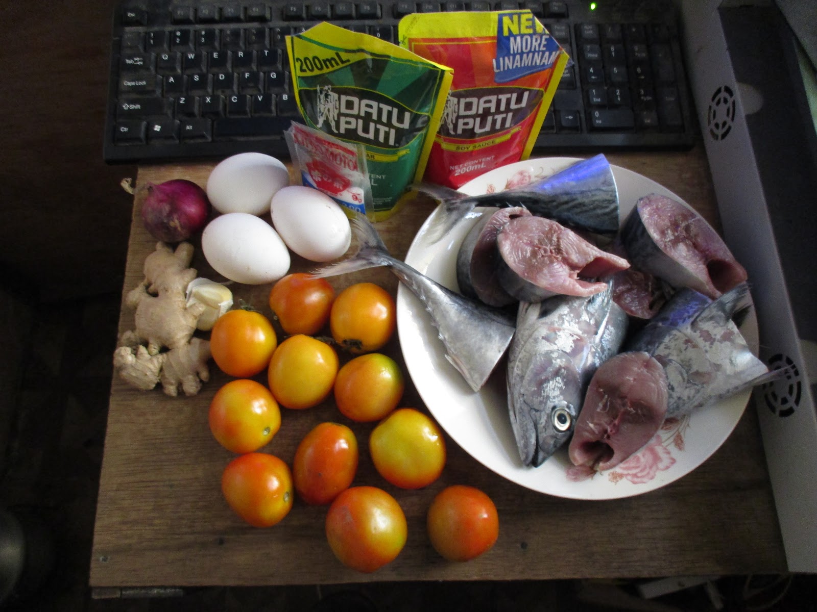 Filipino Food: "Escabecheng Gulyasan na may Itlog"