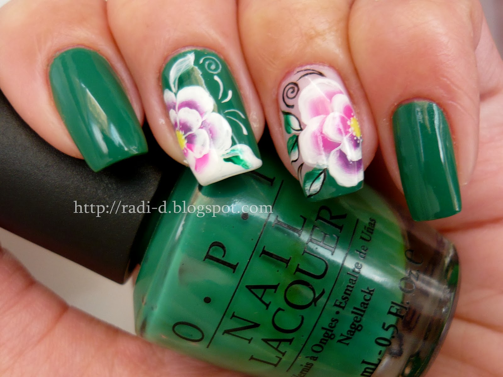 It`s all about nails: Jade is the new Black