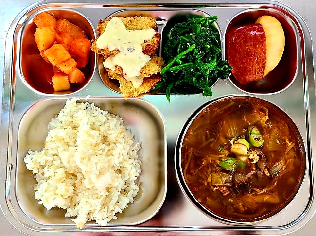 A Korean School Lunch Korean School Lunches a-korean-school-lunch-korean-school-lunches