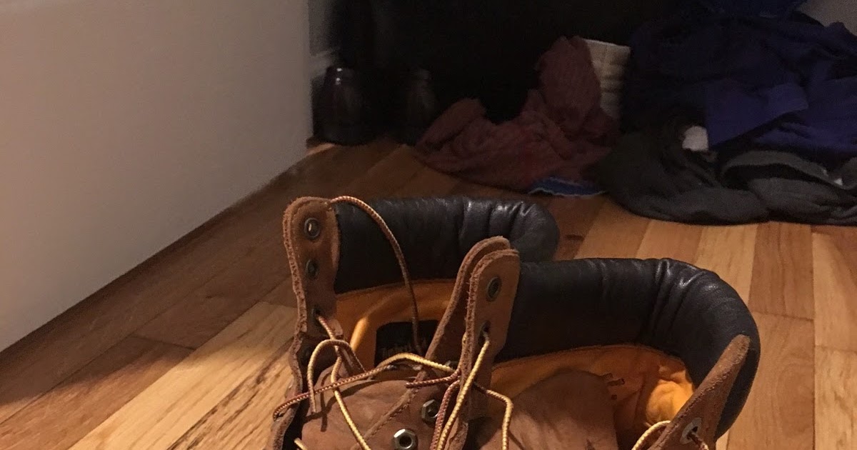 LESTER GIBBONS: E-Boots - a Series