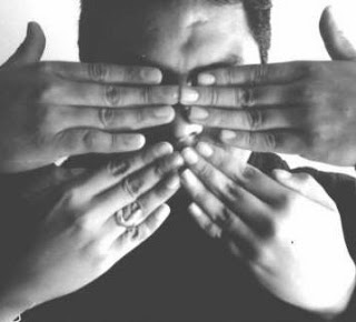 Psicósmica: Alienar-se ou estar consciente de si?