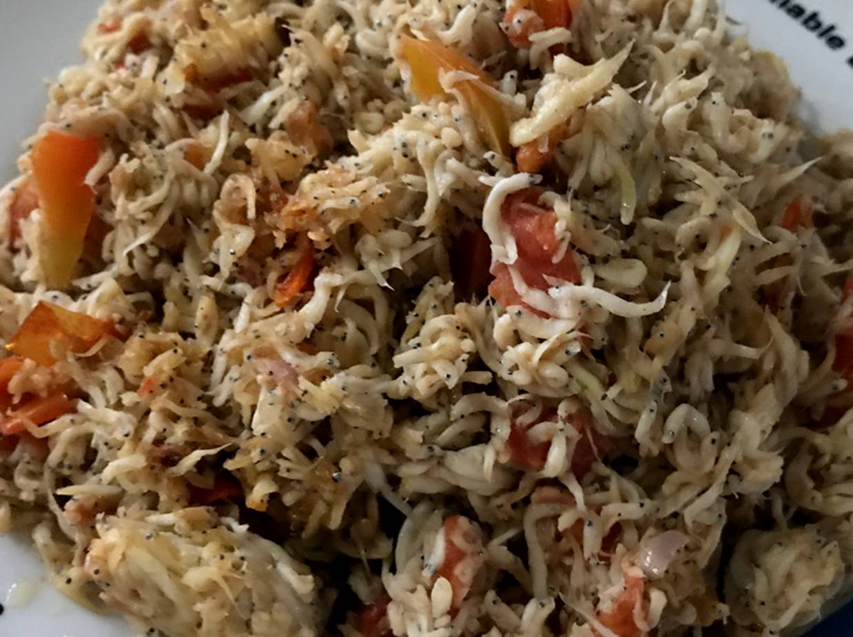 Stay, Stray, Play and Feast: Buhi Wet Market: Tilapia, Tabios and Rock ...